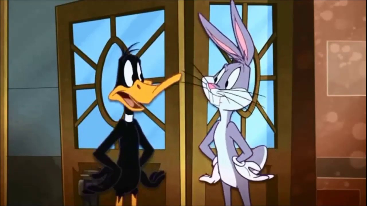 DAFFY LOOK AN ALIEN!!! - YouTube