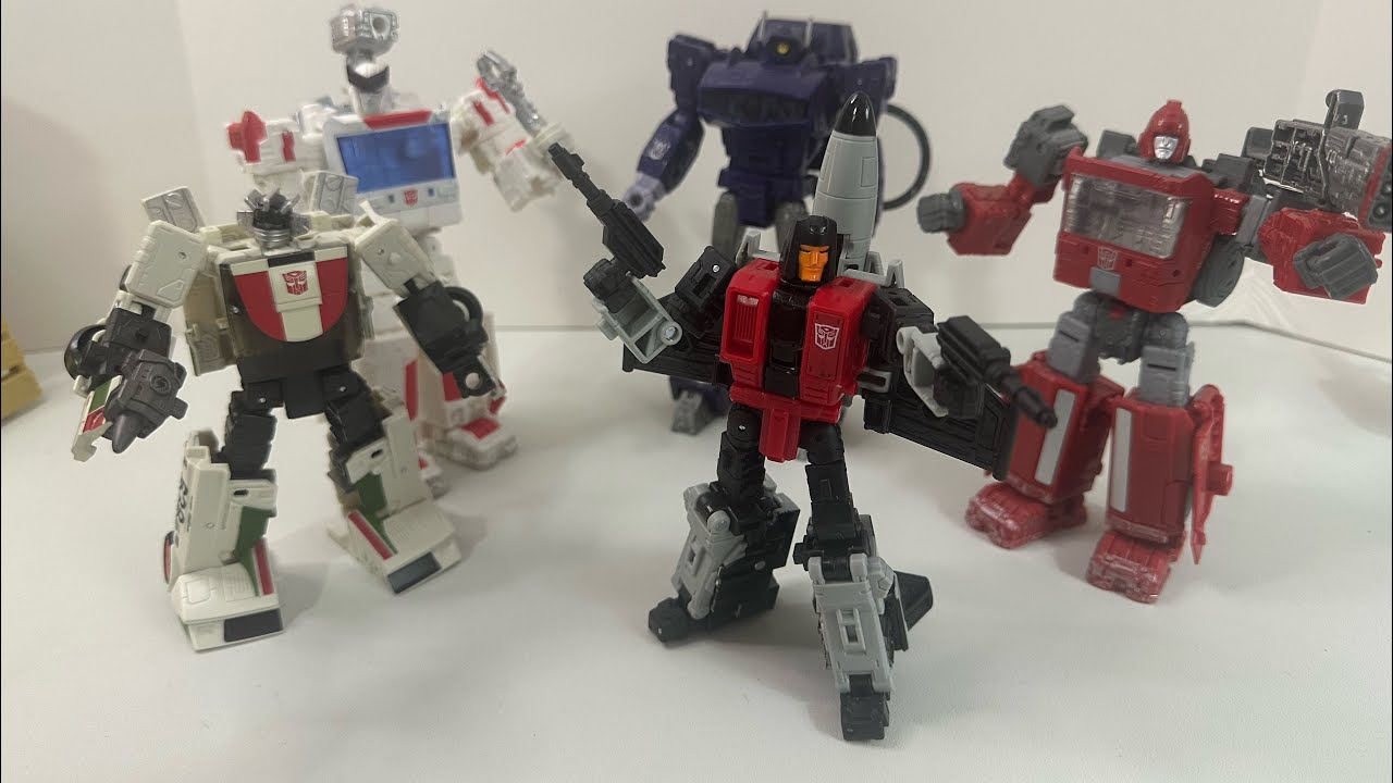 TRANSFORMERS Age of the Primes SKYDIVE action figure review - YouTube