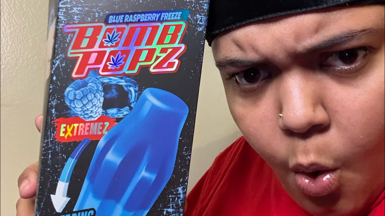 BLUE RASPBERRY FREEZE 🥶 🫐 REVIEW ⁉️ (ROLLING UP) - YouTube