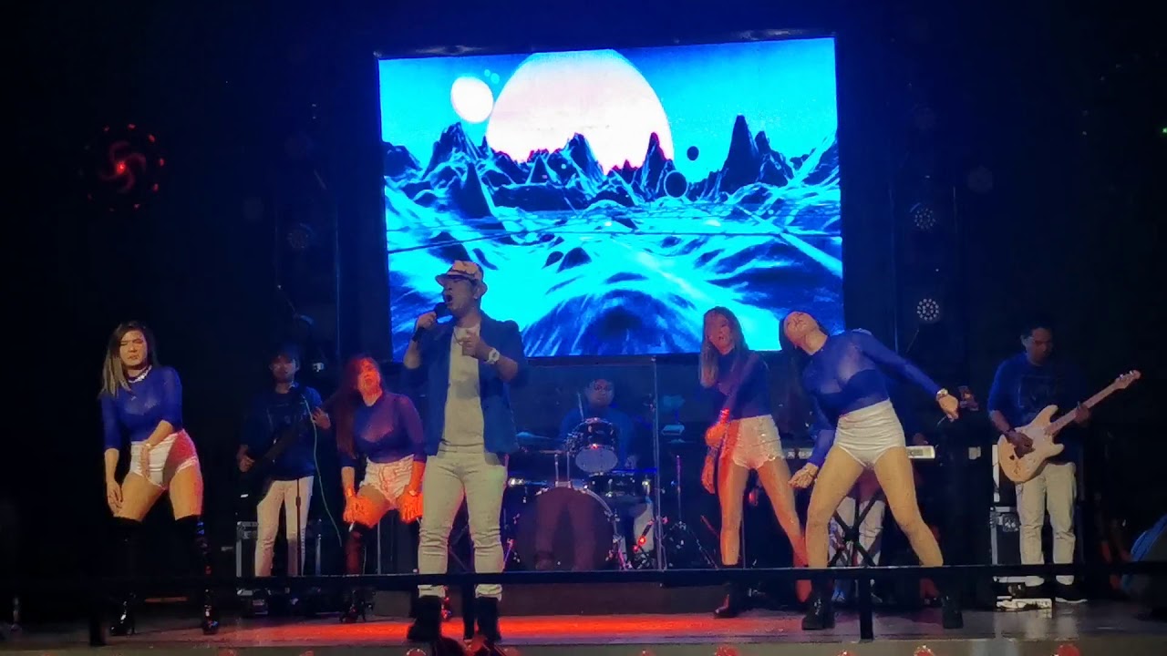 Passion8 Band - Twerk it like miley (cover) - YouTube