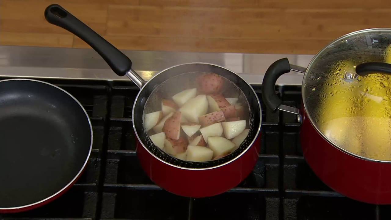 CooksEssentials Porcelain Enamel 11-piece Cookware Set on QVC - YouTube