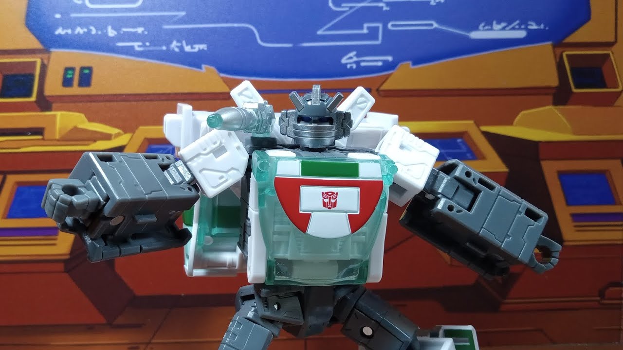 Generations Legacy United Origins Wheeljack Review - YouTube