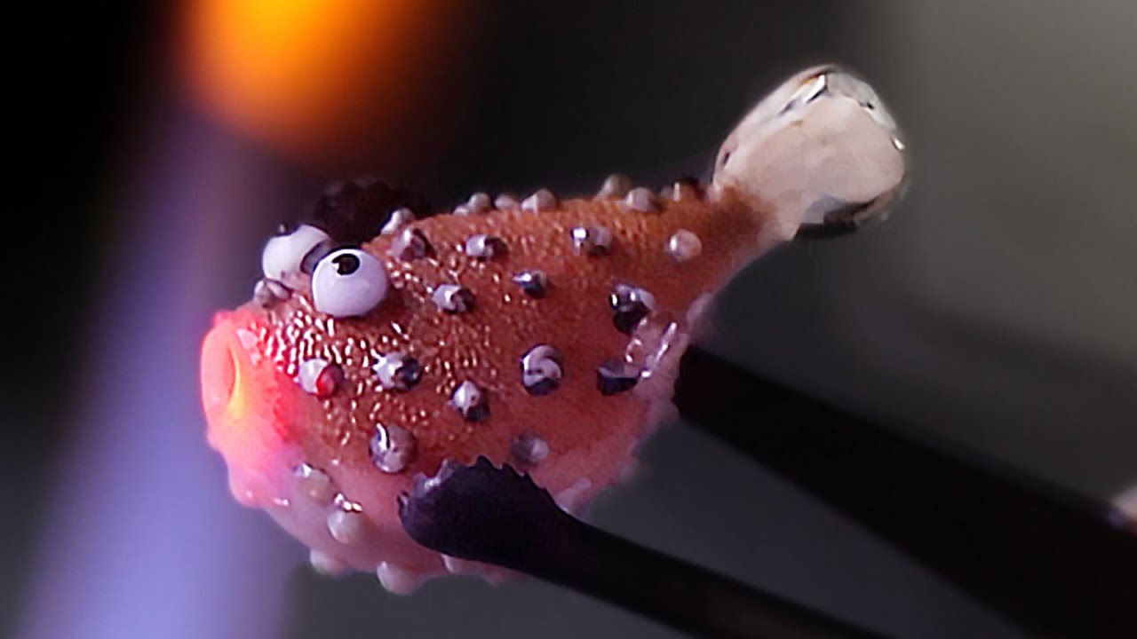 How to make a pufferfish or Fugu | The Art of Lampwork - YouTube