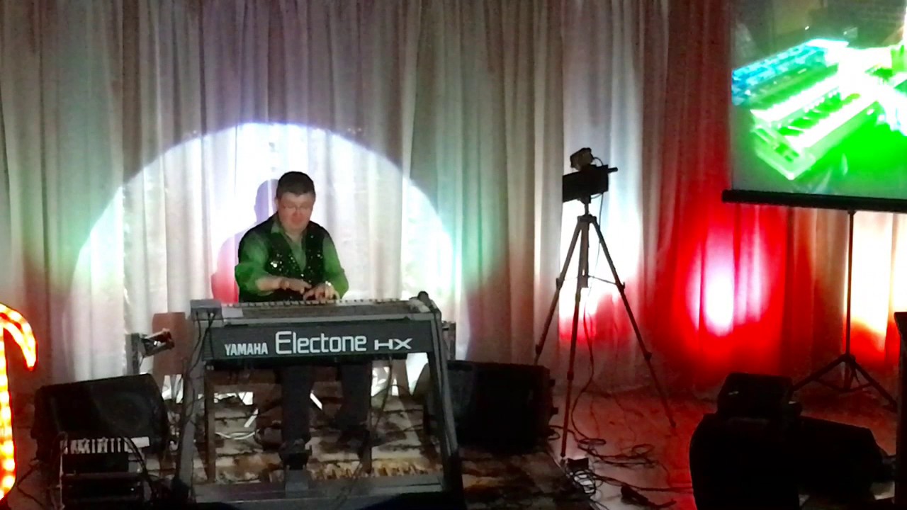 Video 25:Tony Stace plays The Clarinet Polka on Yamaha HX1 - YouTube