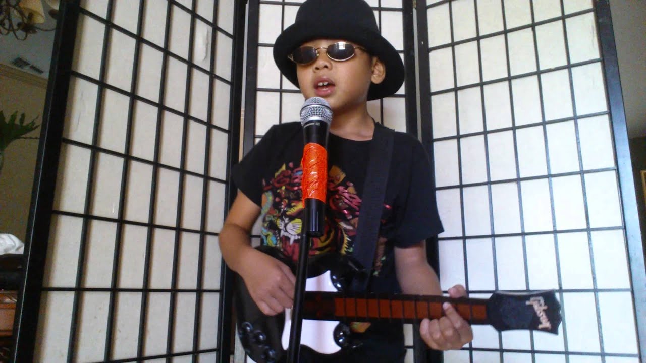 Taye singing Michael Jackson's "Ben" - YouTube