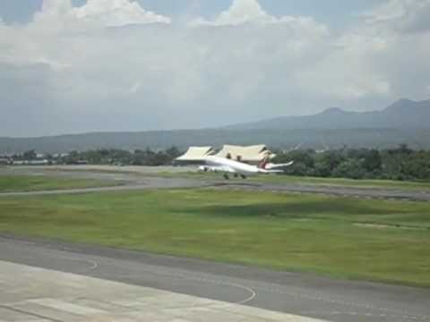 Davao Airport Philippine Airlines PR812 Airbus A340-300 Departure to ...