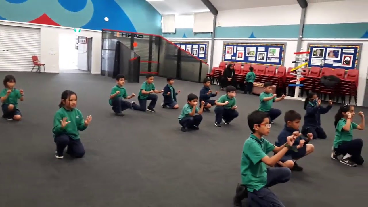 room 9 in halsey drive school practicing hip hop - YouTube