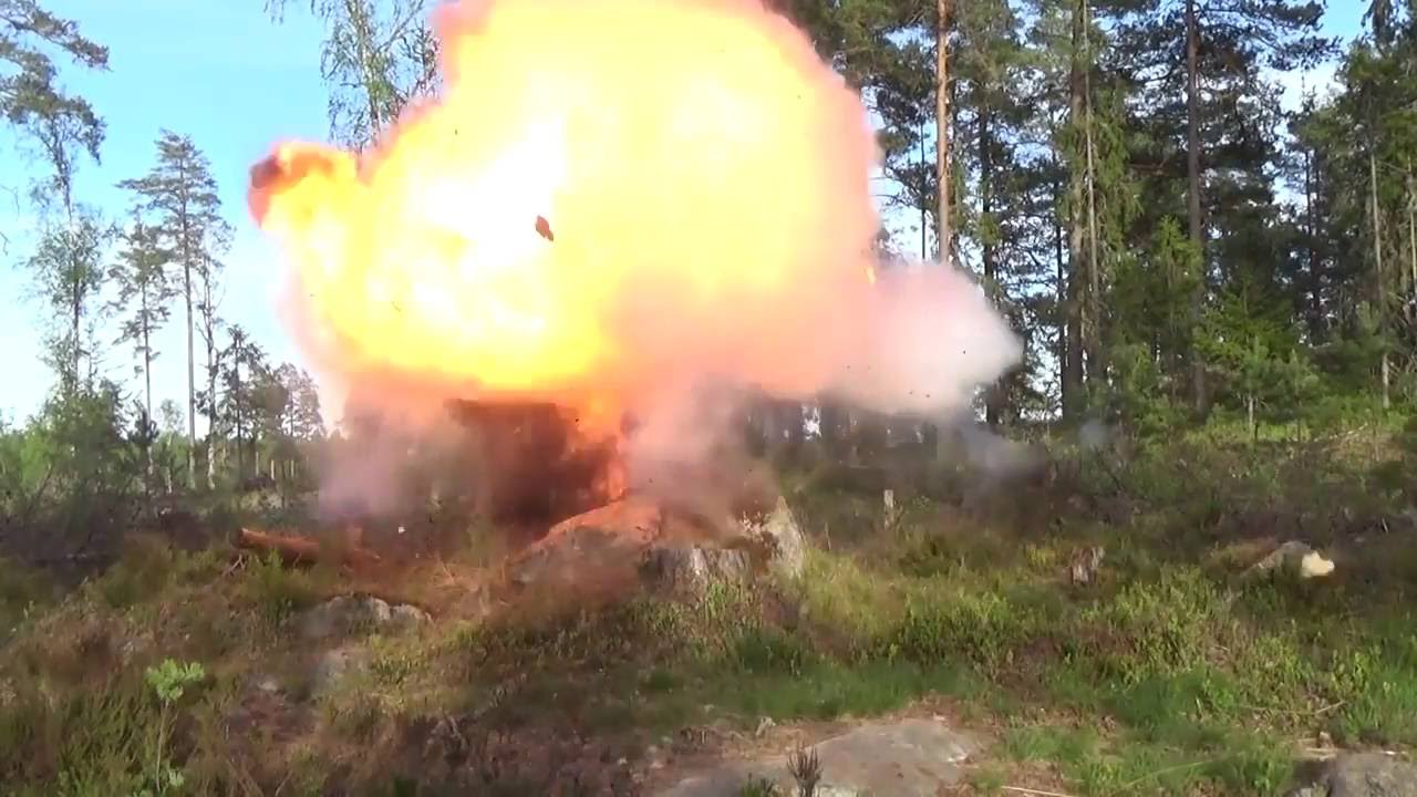 US Army Flash Grenade - Ground Salute - YouTube