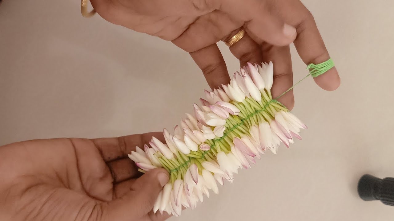 pink jasmine flower garland making/jaaji mallige veni/easya jathi malli ...