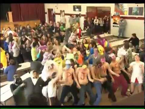 PJCVS Harlem Shake - YouTube