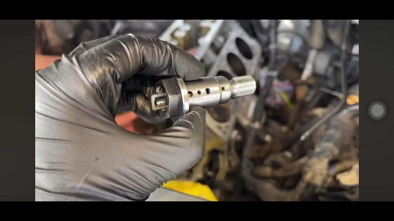 Cam phaser bolt install Gen 5 LT L86 L83 GM Yukon Tahoe Suburban ...