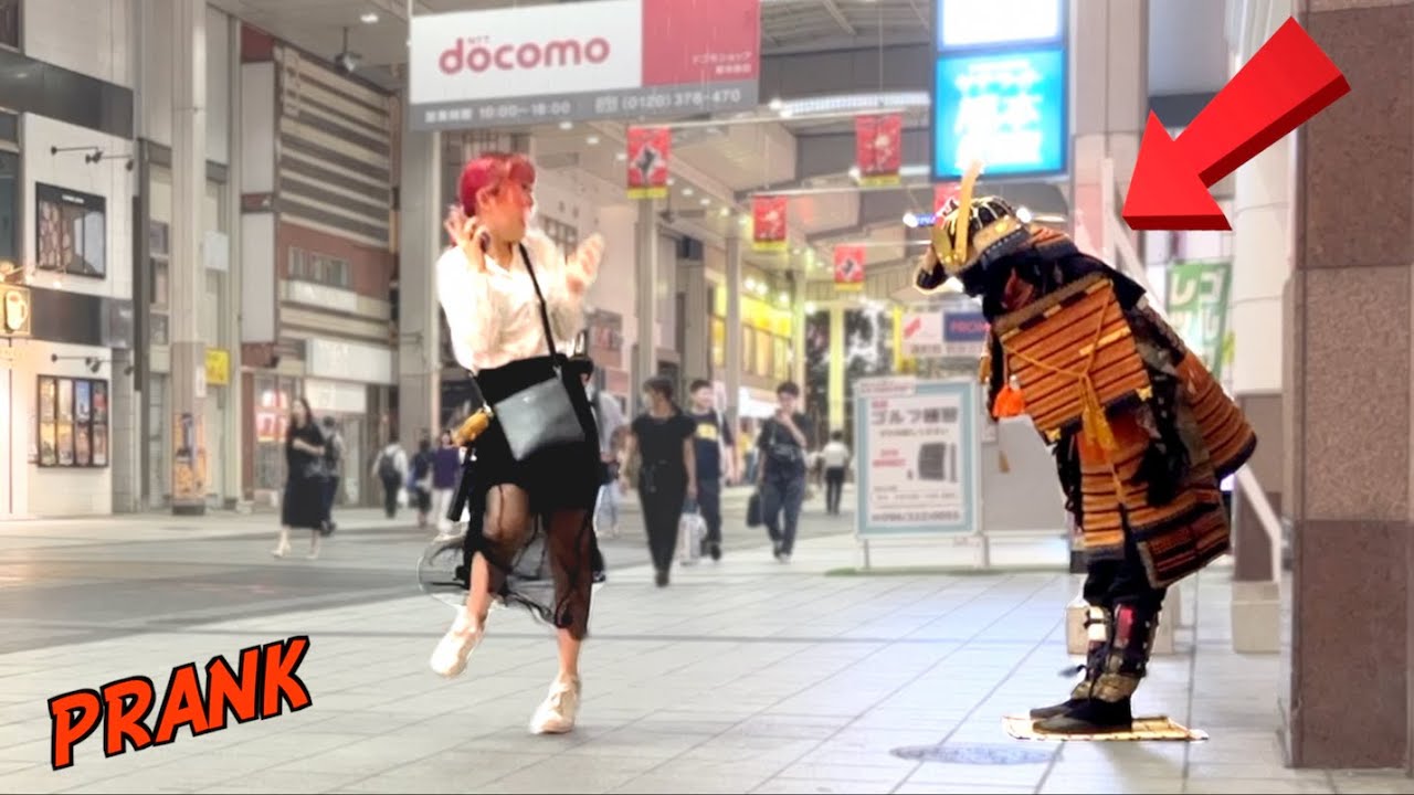 SAMURAI Mannequin PRANK in JAPAN#7 funniest reactions. SAMURAI fan ...