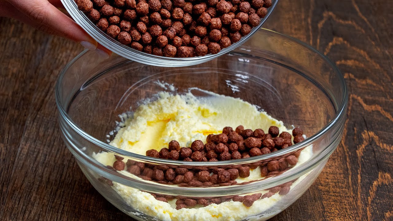 Tylko 4 składniki i 2 minuty pracy, aby stworzyć niesamowite ciasto ...