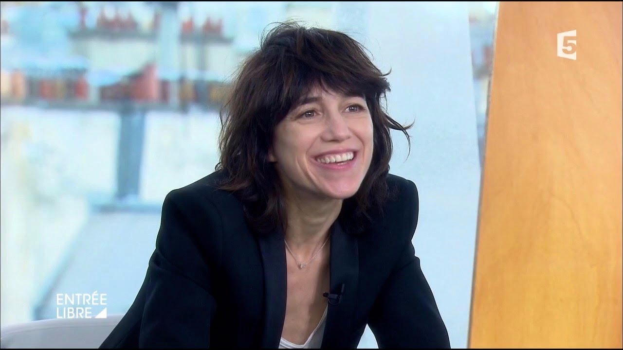 Portrait et interview de Charlotte Gainsbourg - YouTube