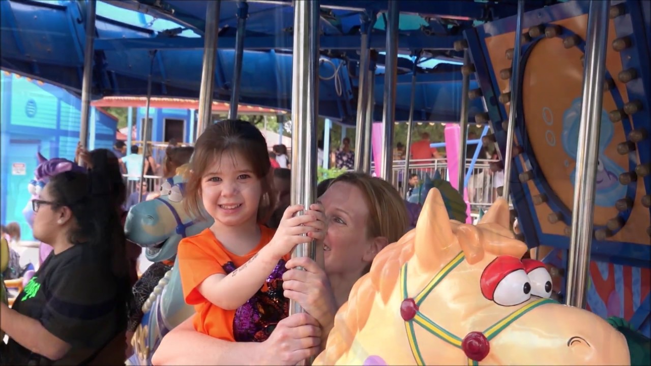 Sesame Street Carousel Merry Go Round "Bay of Play" Seaworld San ...