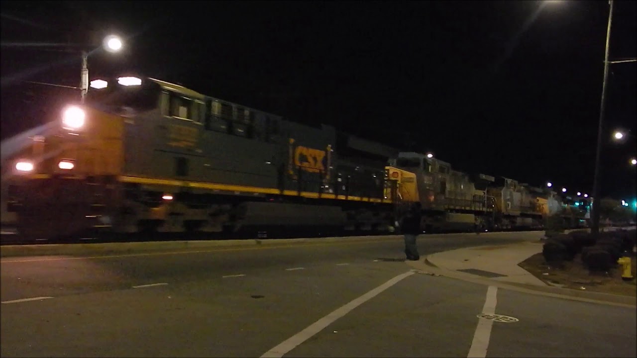 Red capped YN2 engines trailing on Q409 - YouTube