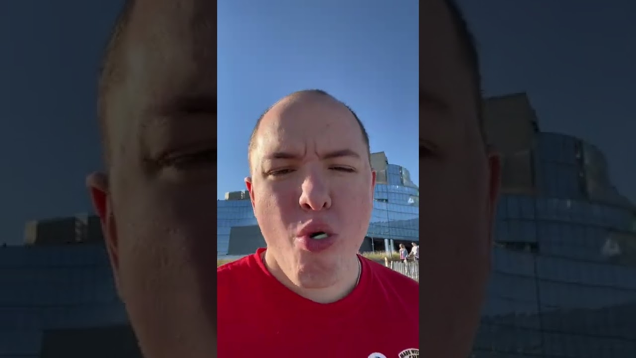 Eating A War Head Colossal Sour Green Apple #shorts - YouTube