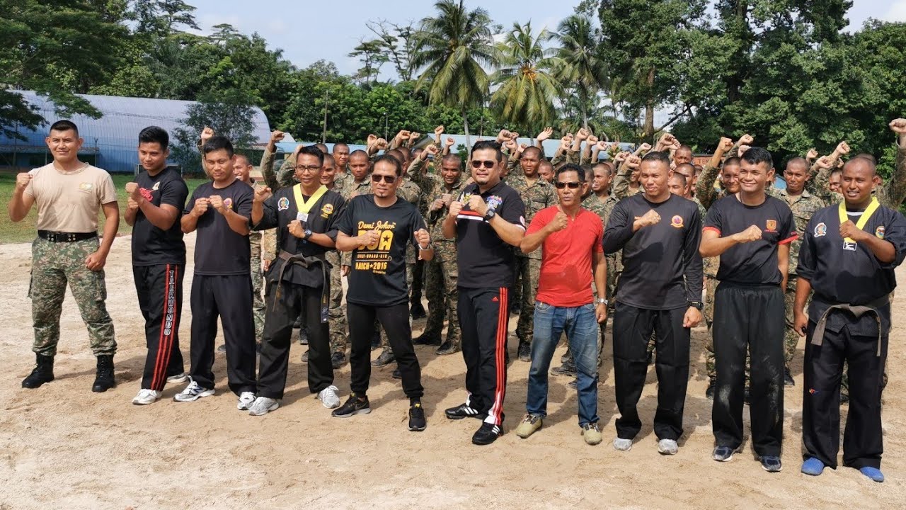 LAWATAN KHAS KE 7 KOR POLIS TENTERA DIRAJA - YouTube