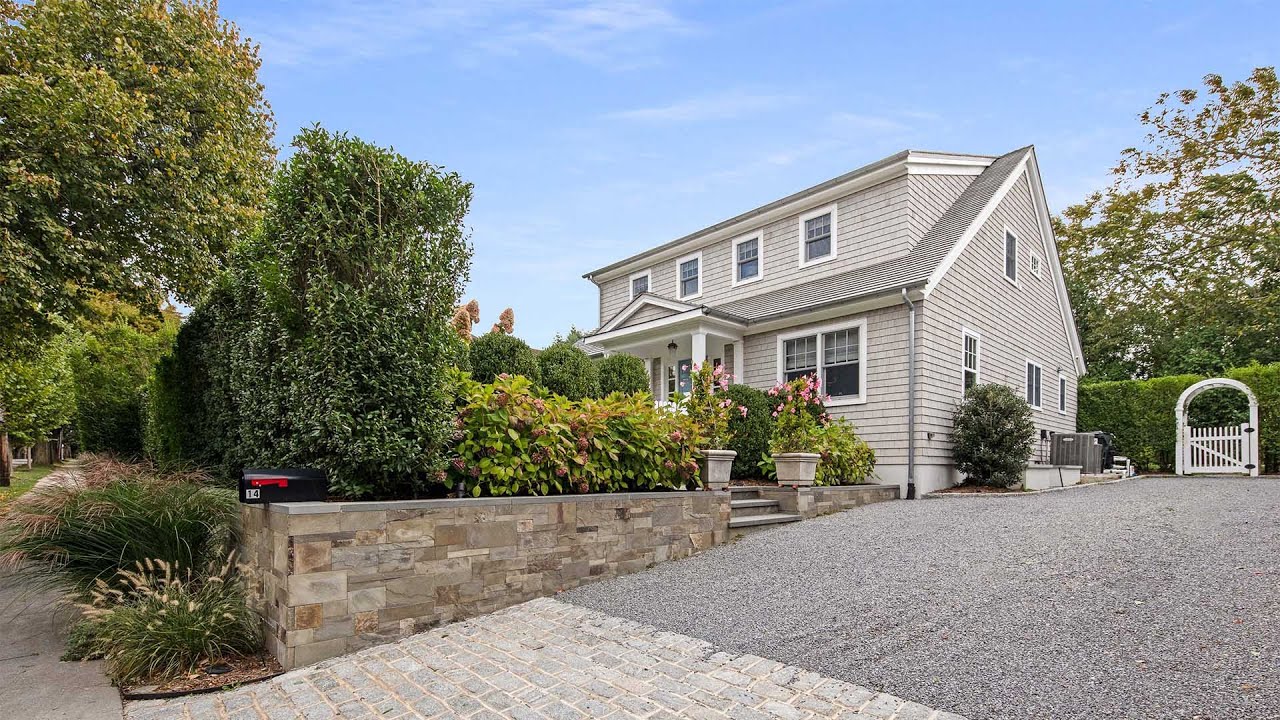 Impeccably Renovated Cape Cod Style Home in the Hamptons | 14 Layton ...