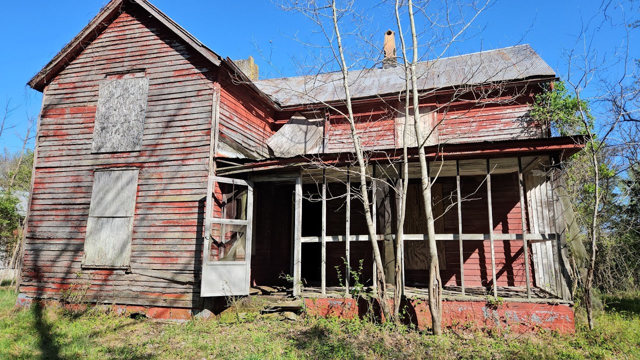 The Devils house...abandoned Gothic style with dark history - YouTube