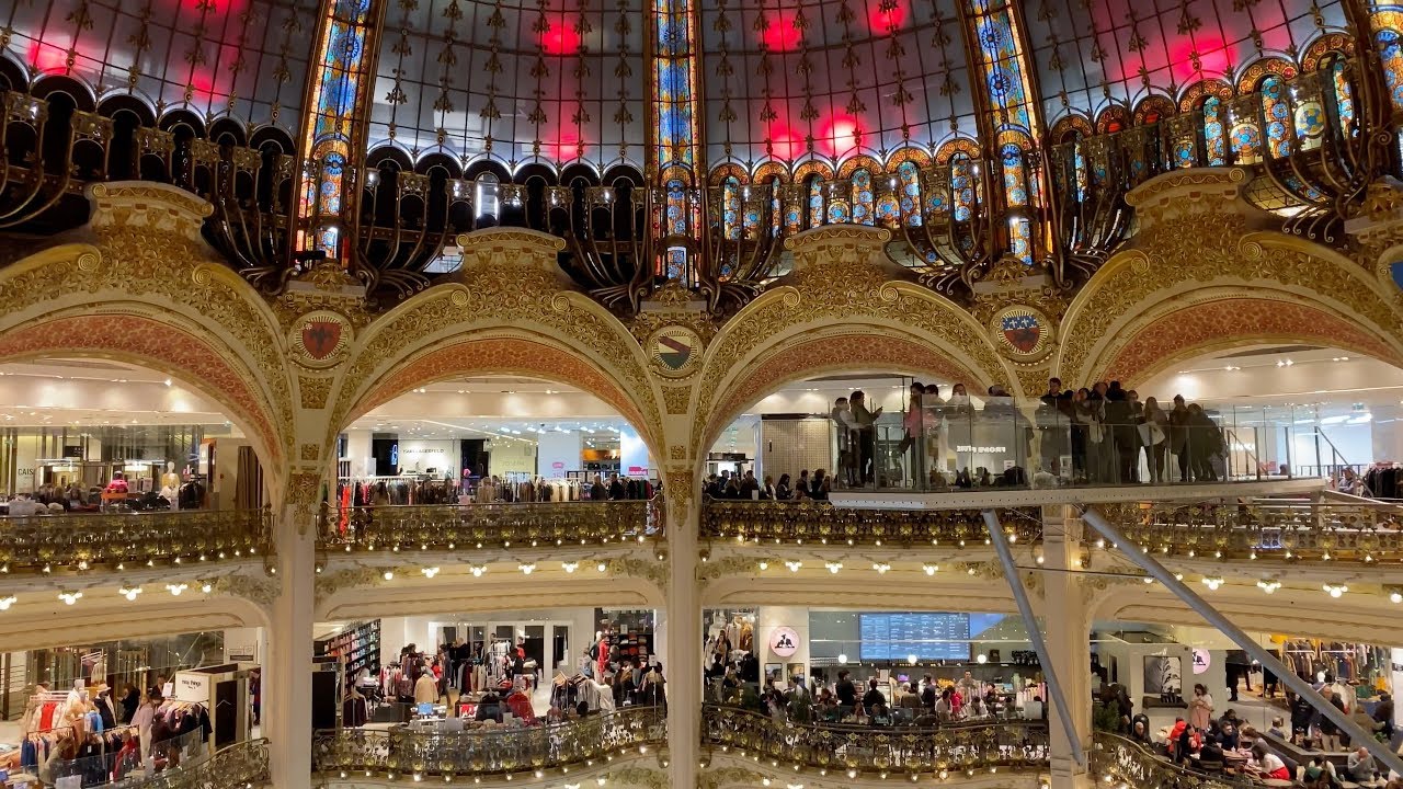 Galeries Lafayette Paris Haussmann 🇫🇷 Free Glasswalk under the Dome ...