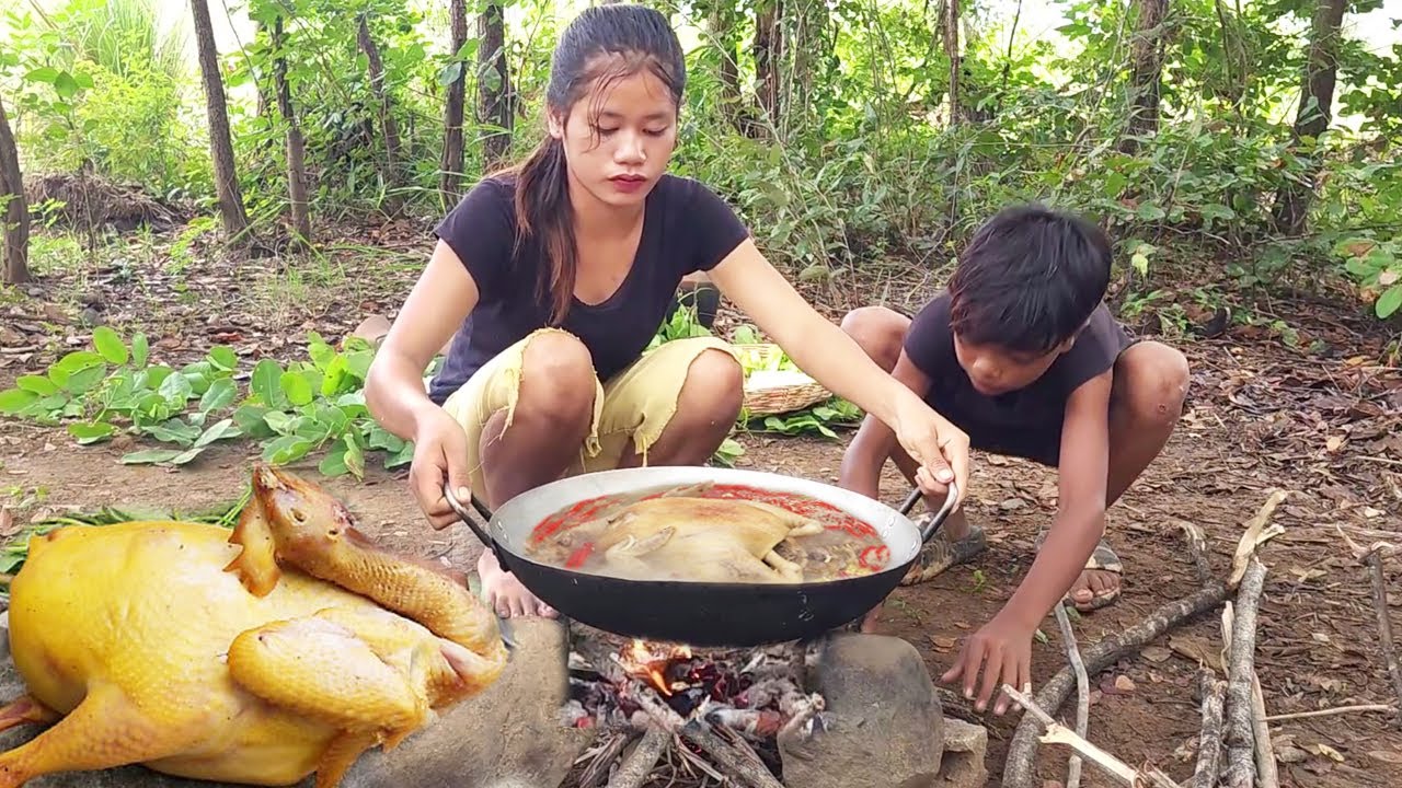 Cooking Tongyam Chicken spicy recipe and yummy with brother in jungle ...