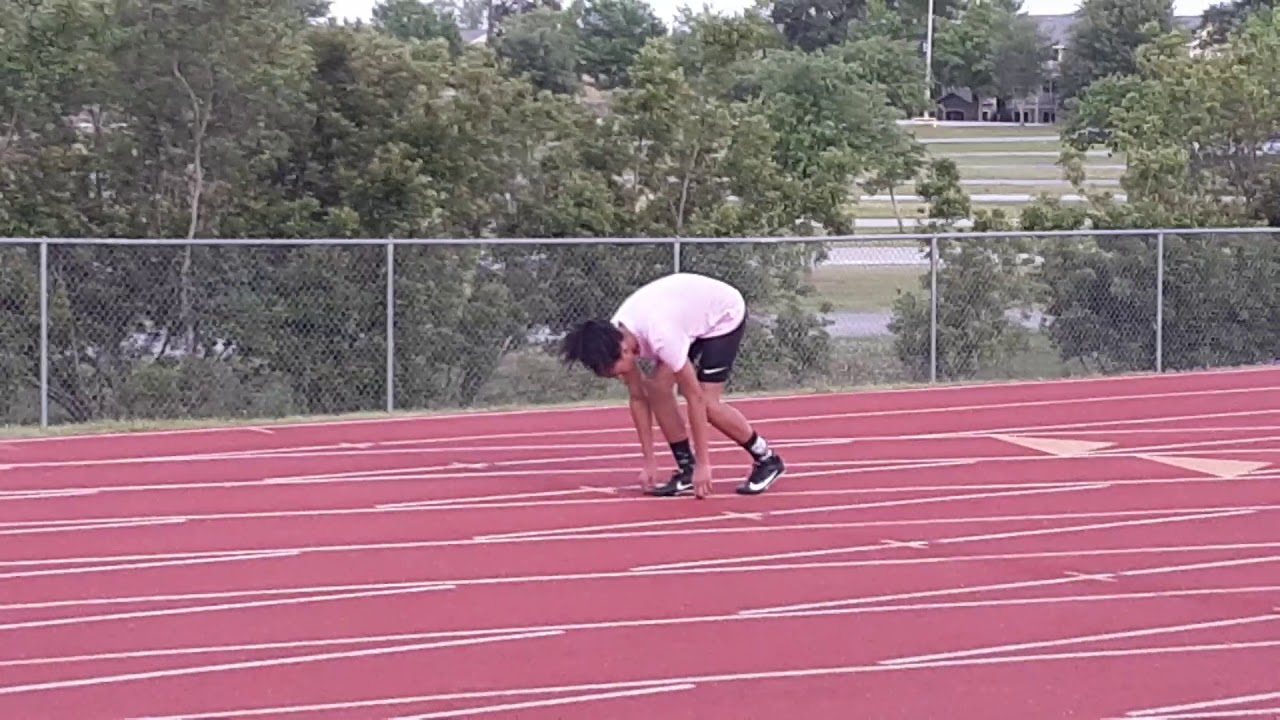 Perfecting the start of the 100m - YouTube