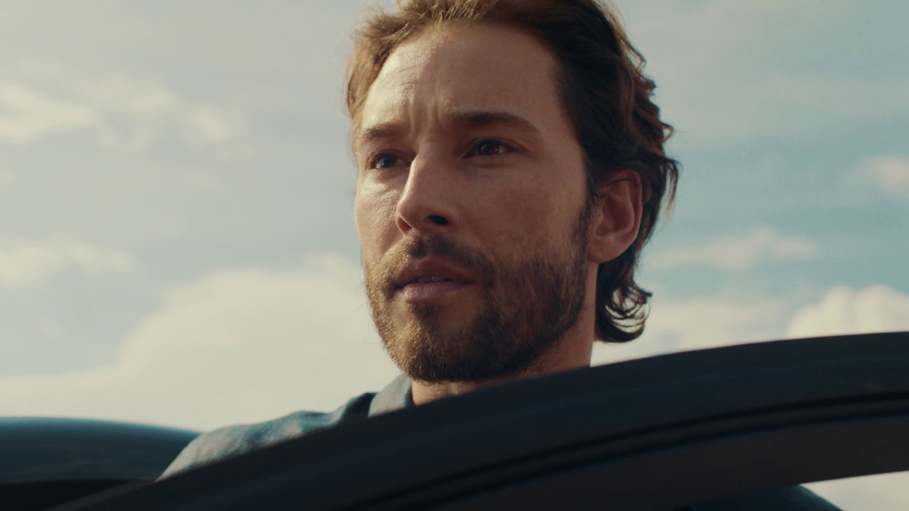 Renault Captur / Sirena / Rodrigo Saavedra - YouTube