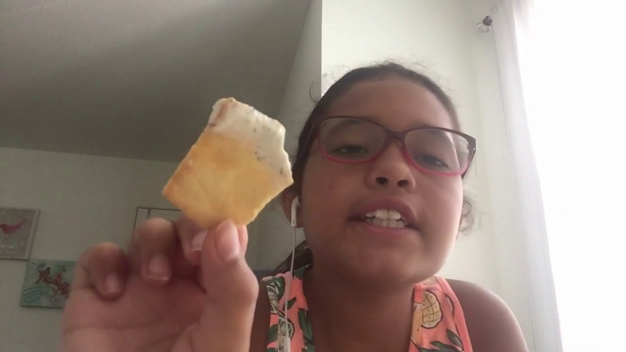 Asmr eating ( video for life with mak) - YouTube