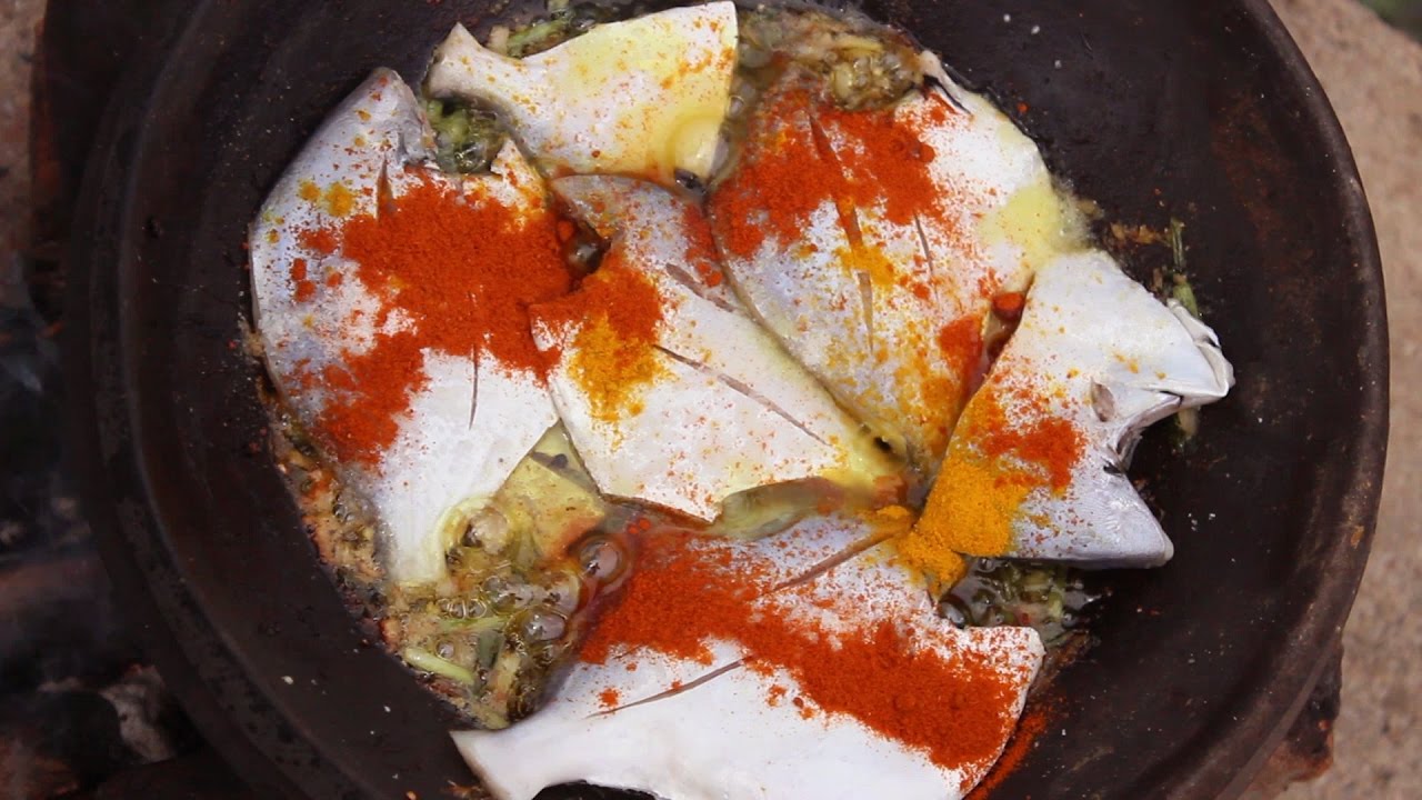 Village Style Cooking Fish Curry || Country Fish Curry || Street Food ...