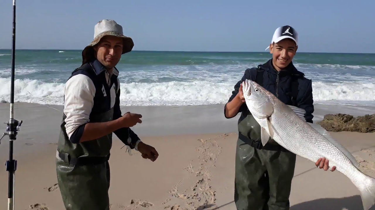 Courbine coriace environ 7 kg - YouTube