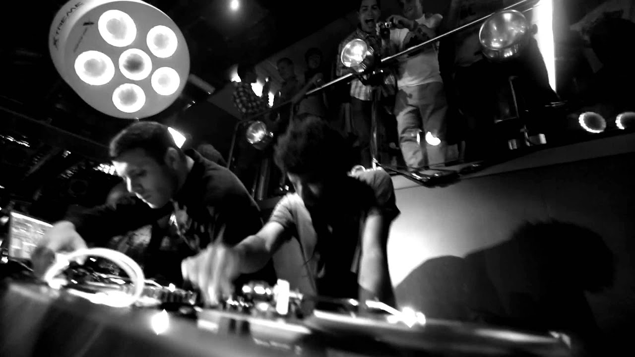 Jamie Jones @ La Rocca Sunday Revolution 2012-04-01 part 1 - YouTube