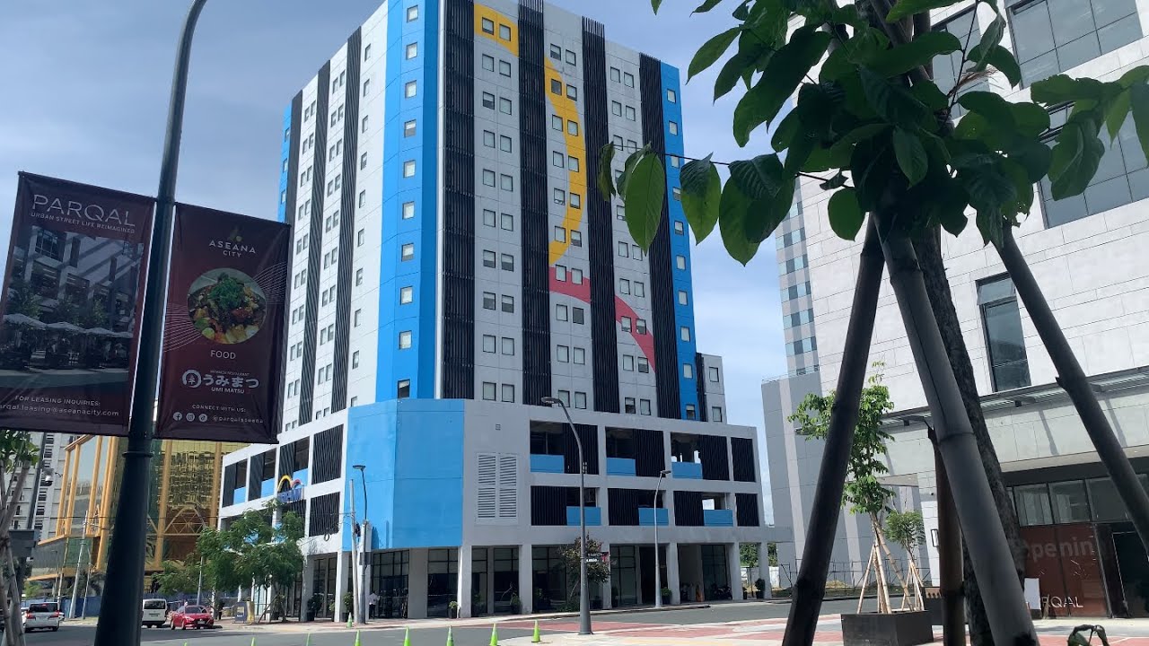 HOP INN HOTEL, ASEANA CITY, MANILA - YouTube