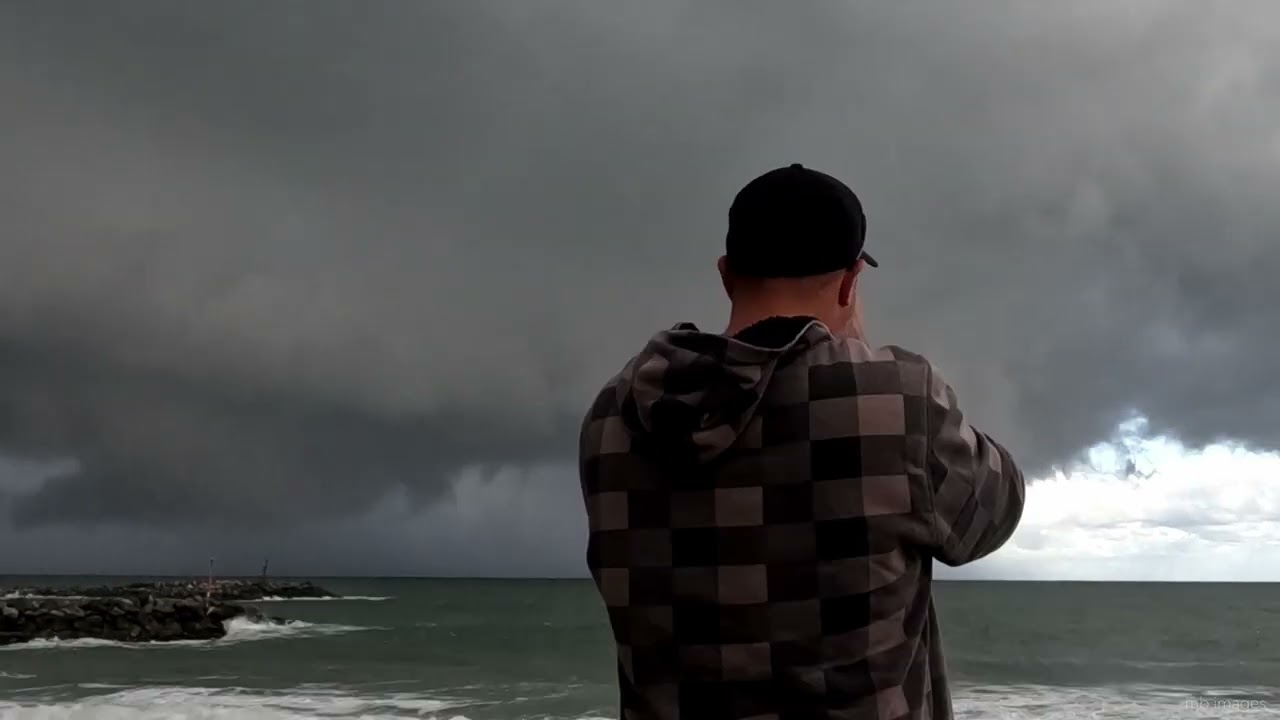 Spring Waterspouts (Supercell?) - YouTube