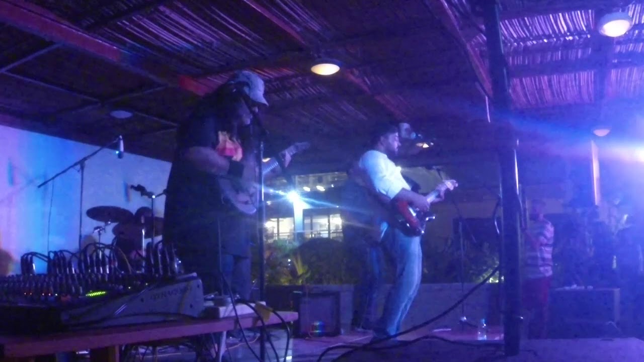 SUPERSTITION - Live @ PDO Club Muscat with Smokin' Guns - YouTube