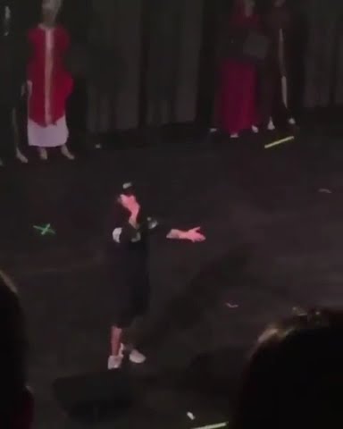 Ruby and scrim hug during concert & speech - YouTube