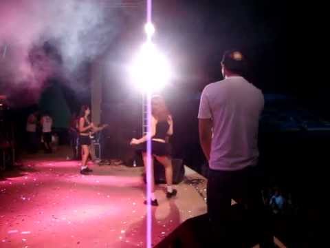 Mi dançando saia e bicicletinha velocidade 0 Carnaval 2010 em Serrana (banda 5 min-fiesta bahia)