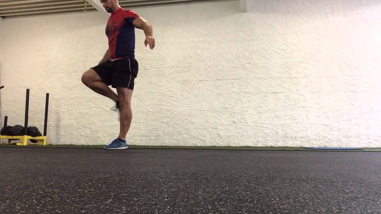 Single Leg Tailor Squat to Dragon Lunge Flow - YouTube
