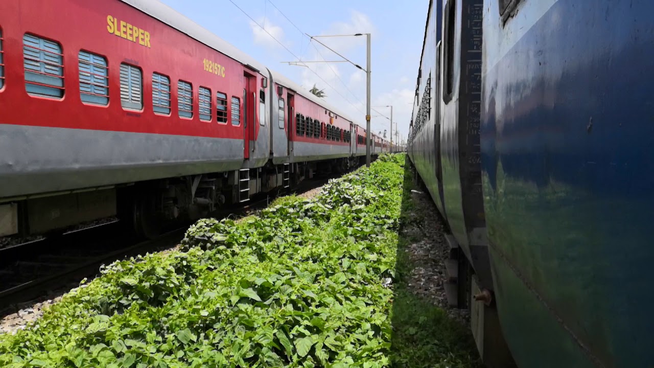 12838 puri howrah Superfast express - YouTube