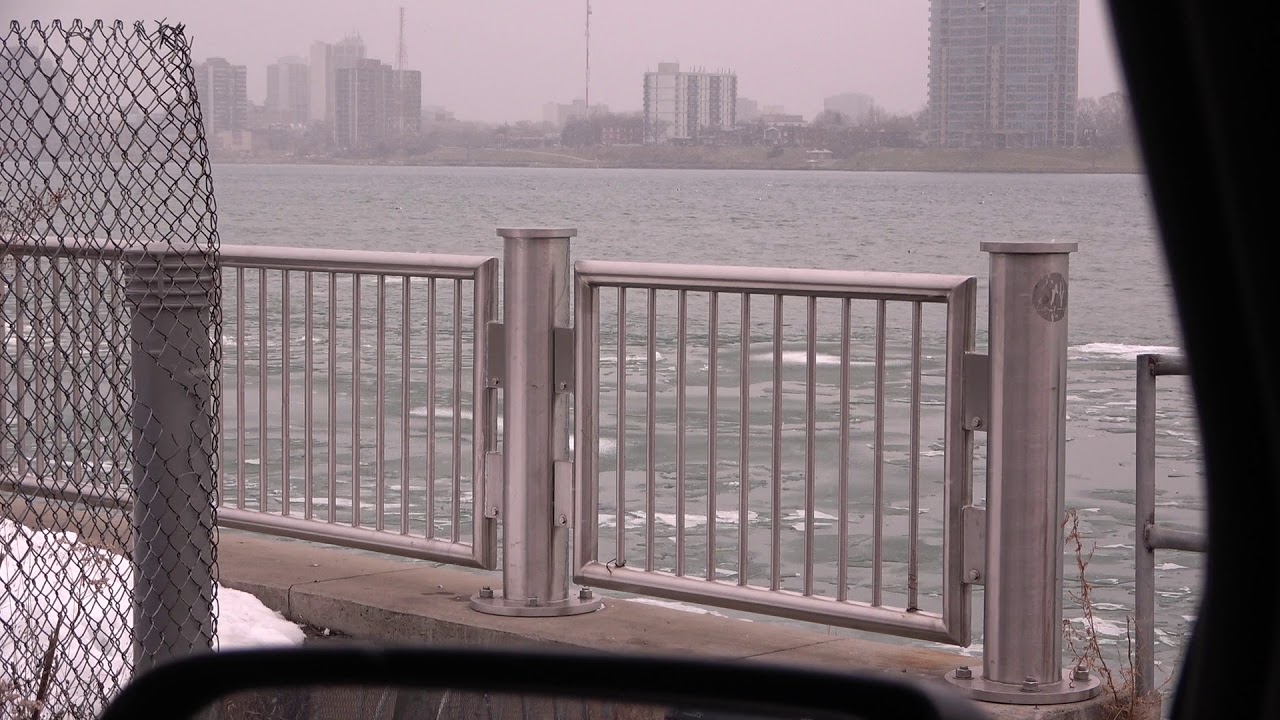 Record Low Ice Flows In The Detroit River - YouTube