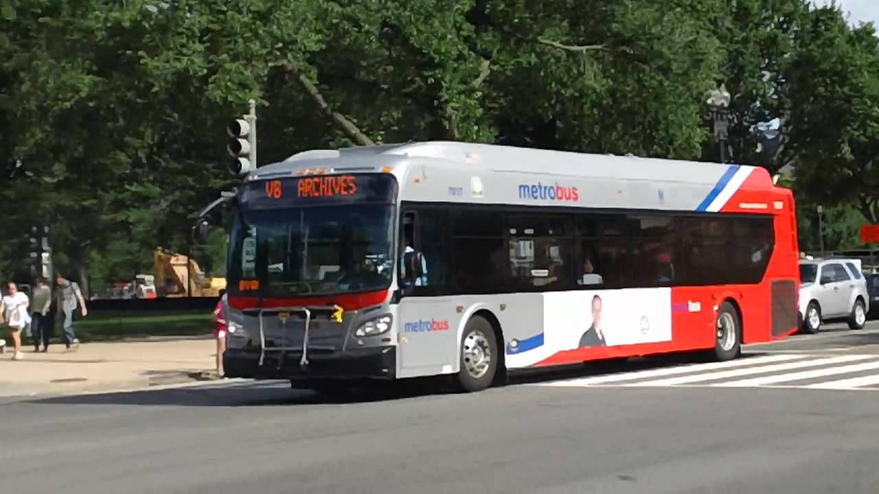 WMATA Metrobus 2009 New Flyer DE42LFA #6342 & 2011 New Flyer Xcelsior ...