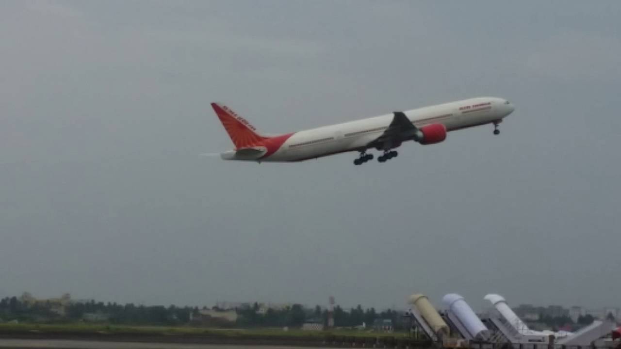 Air India B777-300ER take off - YouTube
