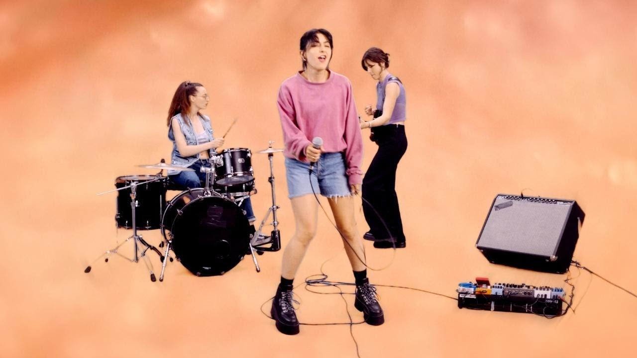 Nili Hadida - 2022 (Official Music Video) - YouTube