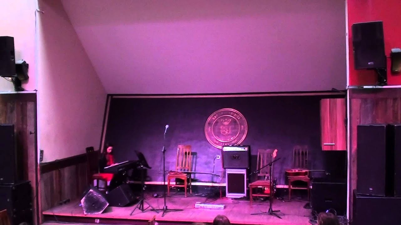 Nives Frigan spielt Onkel Jakov (Bratec Martin) - YouTube
