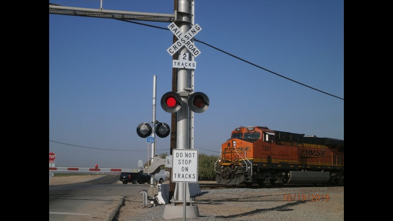 BNSF 7801 Passes Kratzmeyer Road Railroad Crossing Part 1 of 2 10/19 ...