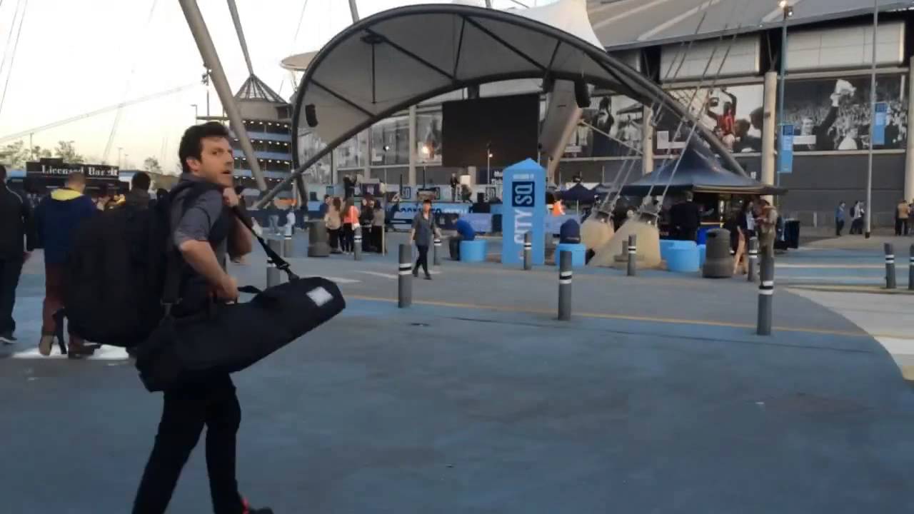 Approach to #MCFC's Etihad Stadium on a Champions League night. - YouTube