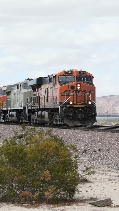 BNSF 7358 EB S-LBELPC Pier E Long Beach, CA to Logistics Park Elwood, IL 3-12-2025 - YouTube