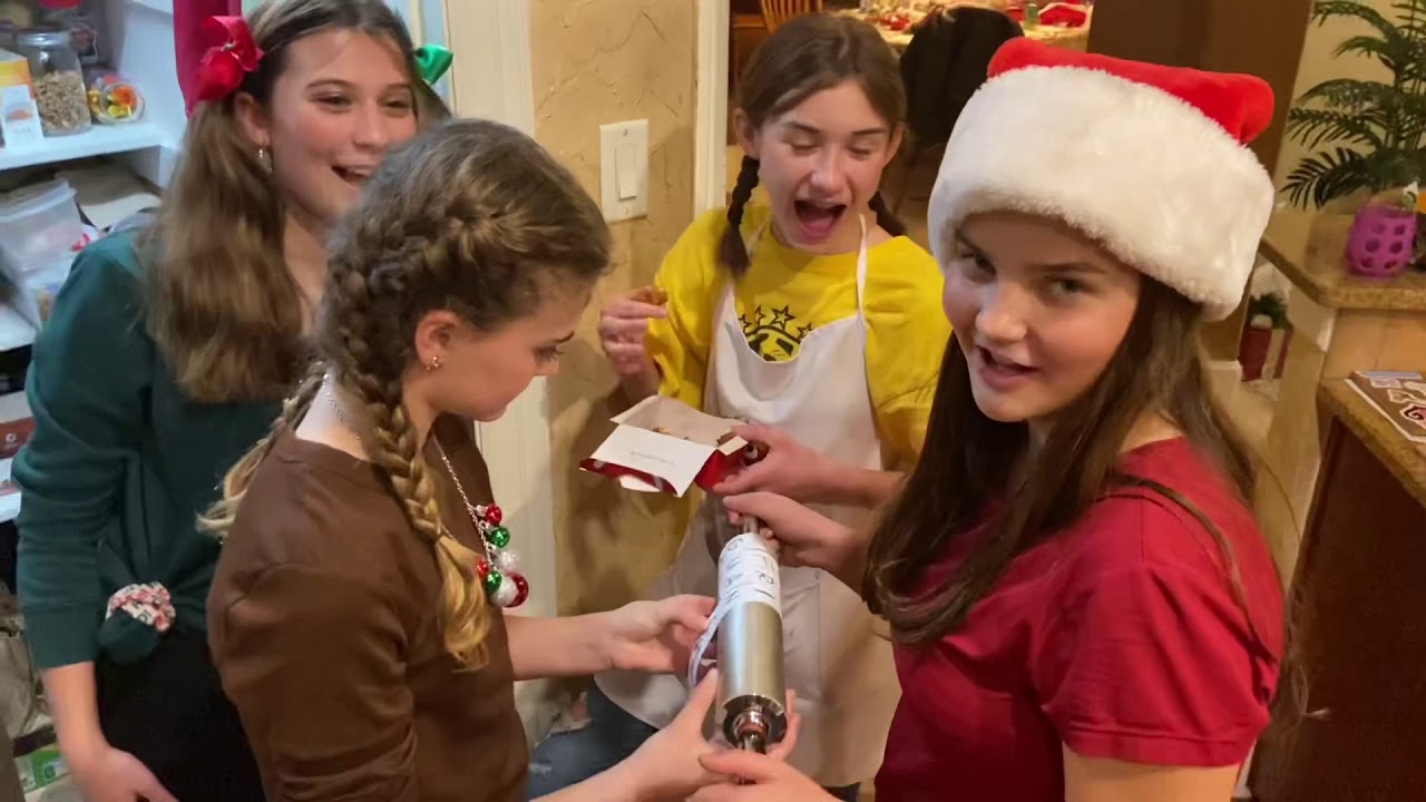 Christmas Escape Room & Santa Mystery 2020 - YouTube