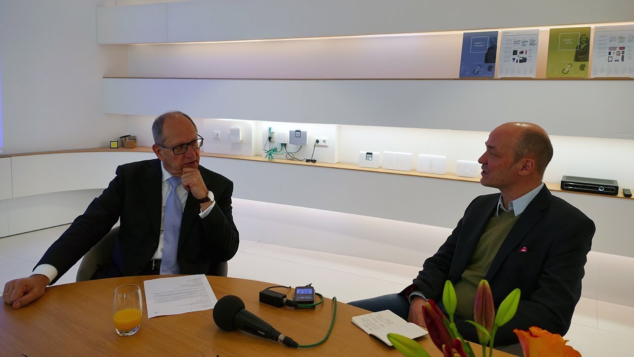 IDS 2019 Pressekonferenz – Interview mit Dr. Peter Engel - YouTube