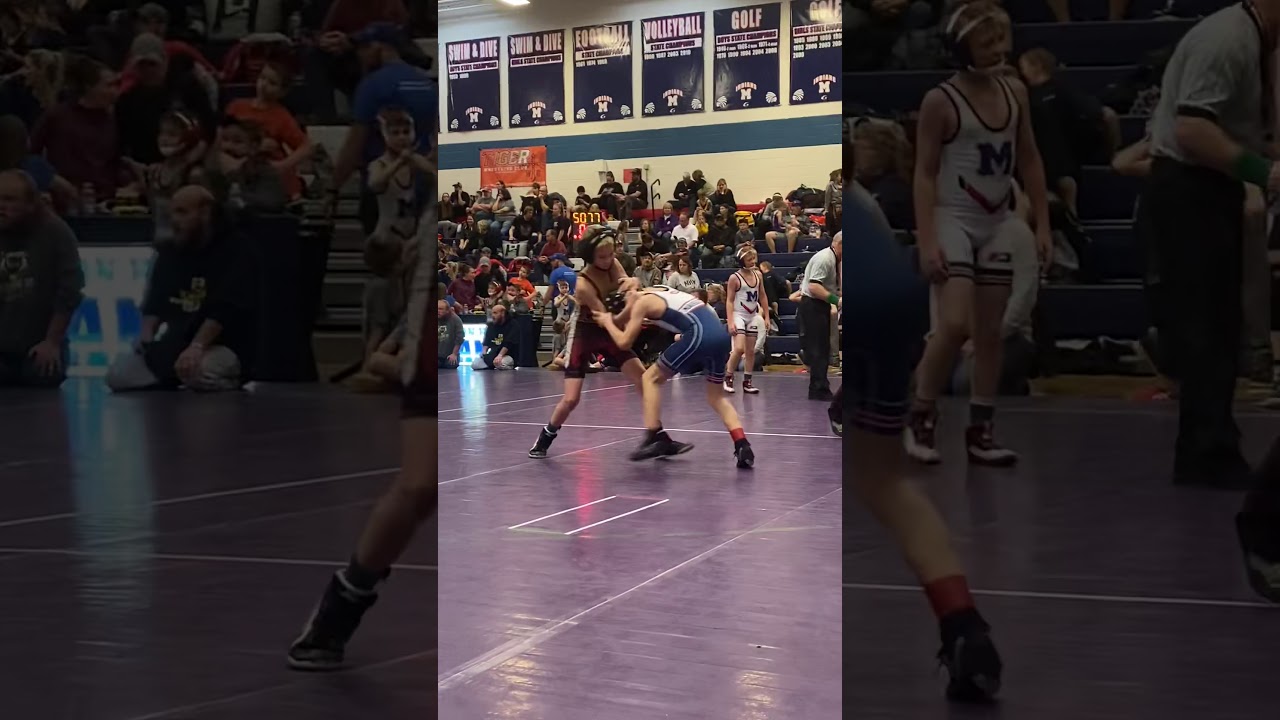 Kole Johnson vs Maison Desaire - YouTube